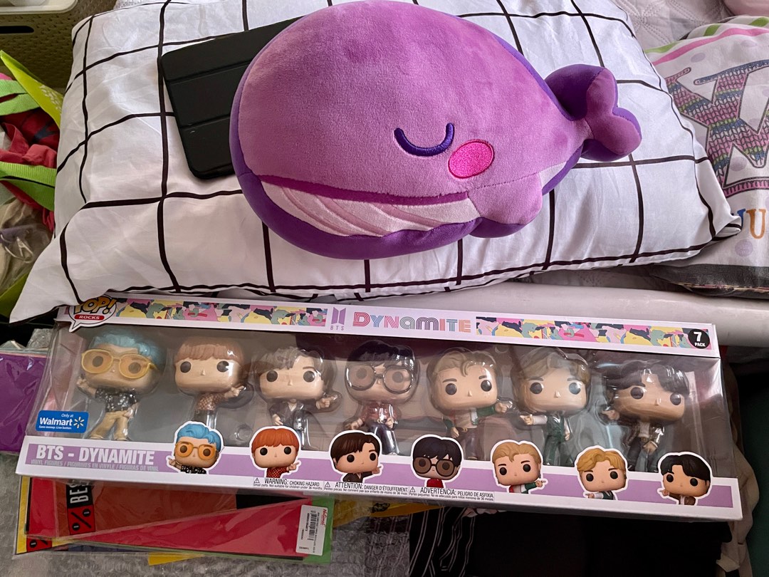 BTS Dynamite Funko Pop Walmart Exclusive, Hobbies & Toys, Memorabilia ...