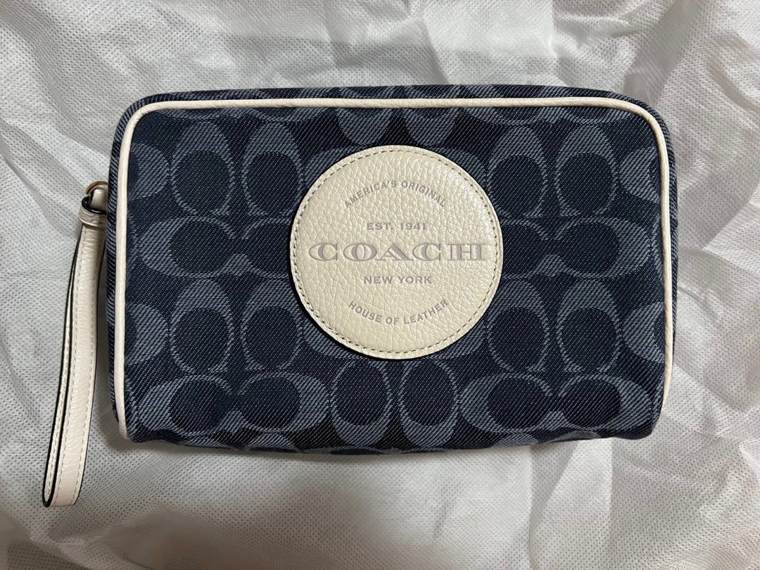 Coach Pouch, Women's Fashion, Bags & Wallets, Purses & Pouches on Carousell