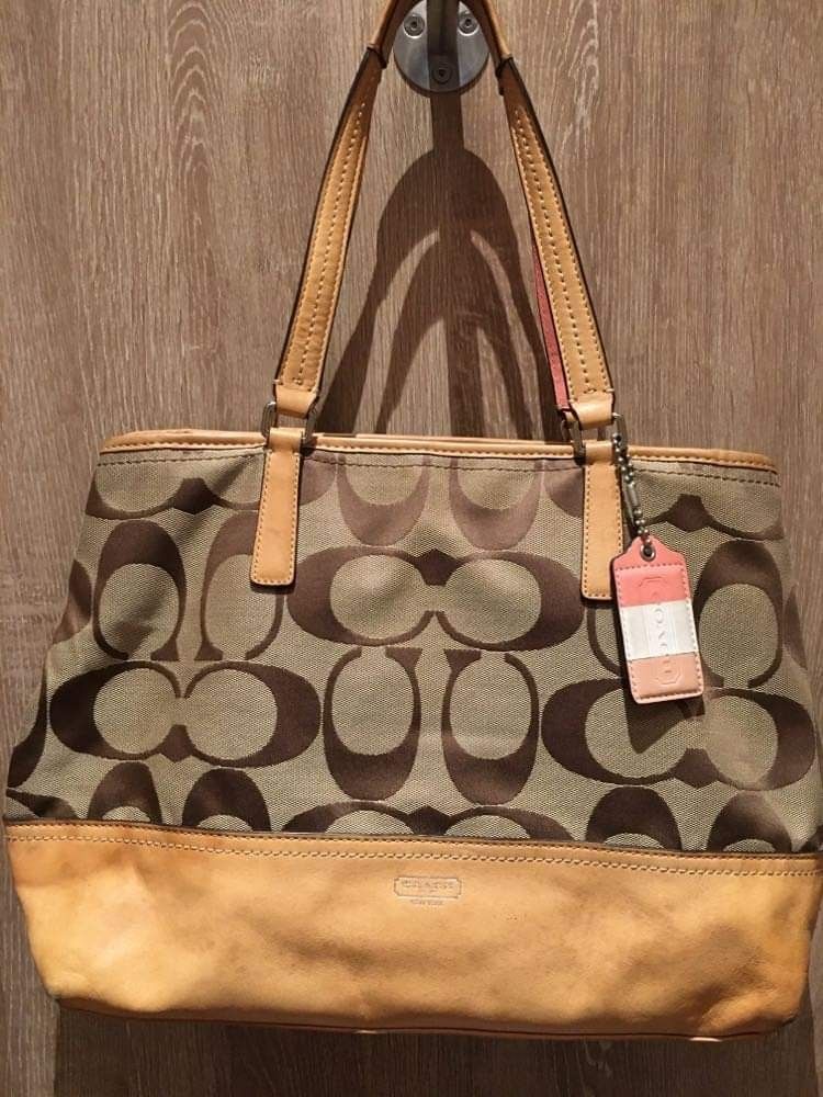 Coach Signature two tone medium shoulder bag bag, Luxury, Bags ...