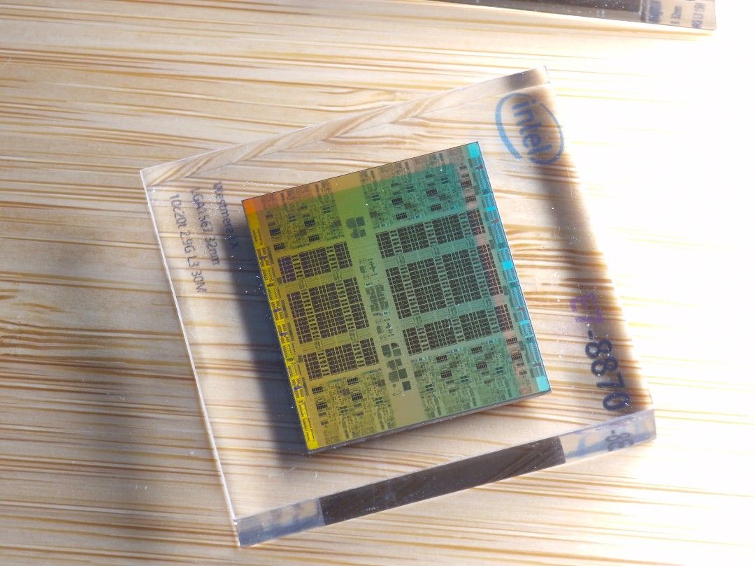 CPU Die Silicon Chip Wafer Sample Intel Xeon E7-8870, Computers & Tech ...