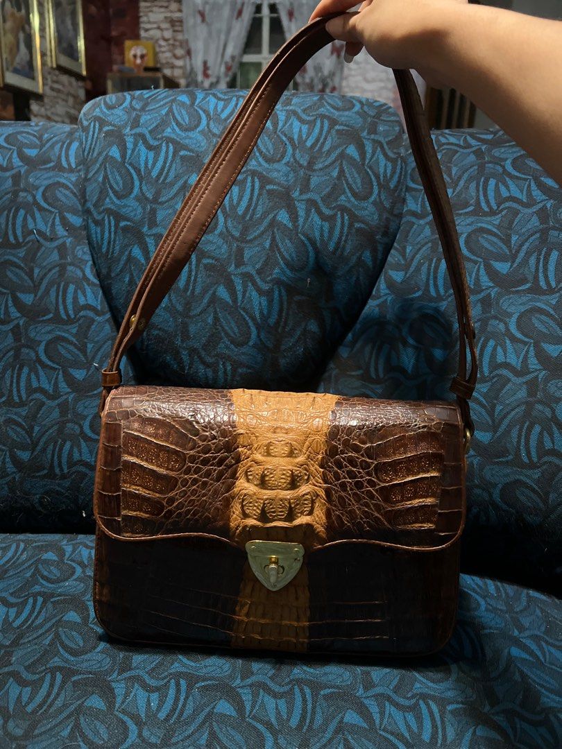 Crocs Shoulder Bag, Women's Fashion, Bags & Wallets, Shoulder Bags on ...