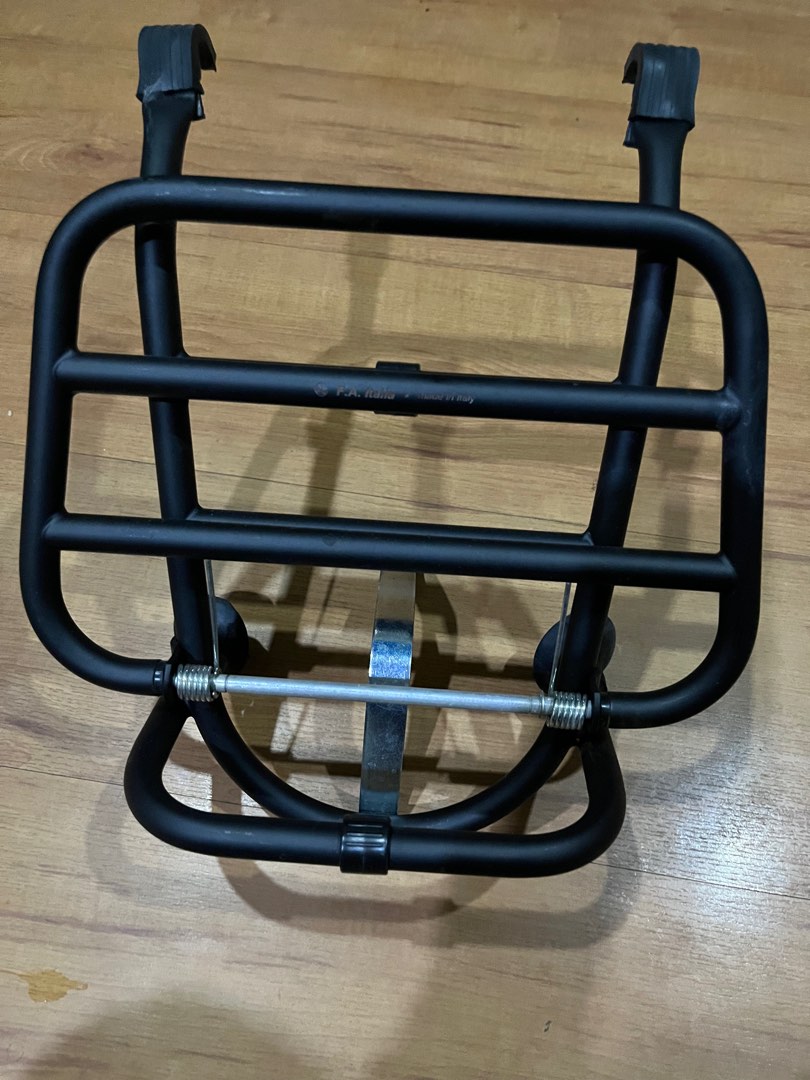 FA Italia front rack for vespa s125, Motorbikes, Motorbike Parts ...