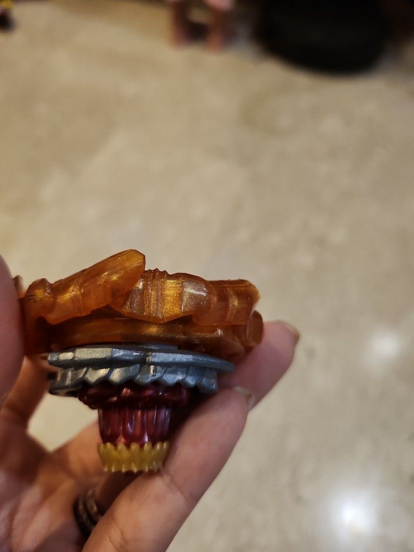 *For swop* Beyblade Hyperflux golden, Hobbies & Toys, Toys & Games on ...