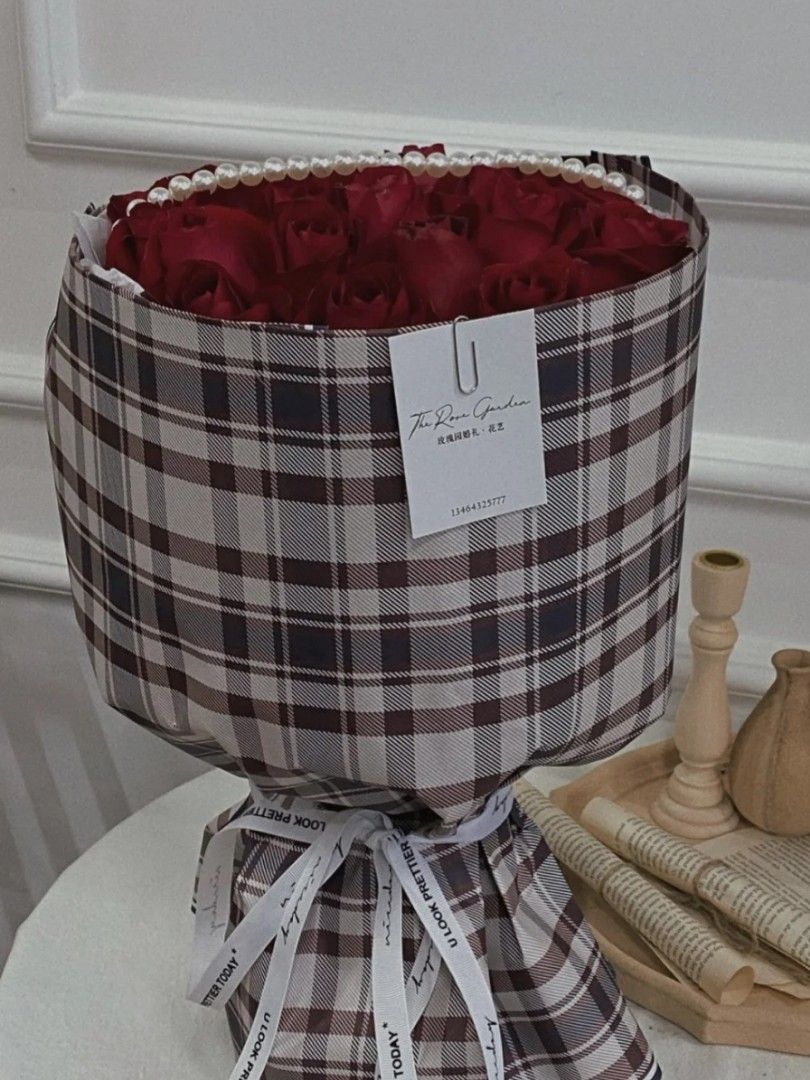 Gingham Theme |checker | Roses bouquet ( Any color), Hobbies & Toys ...