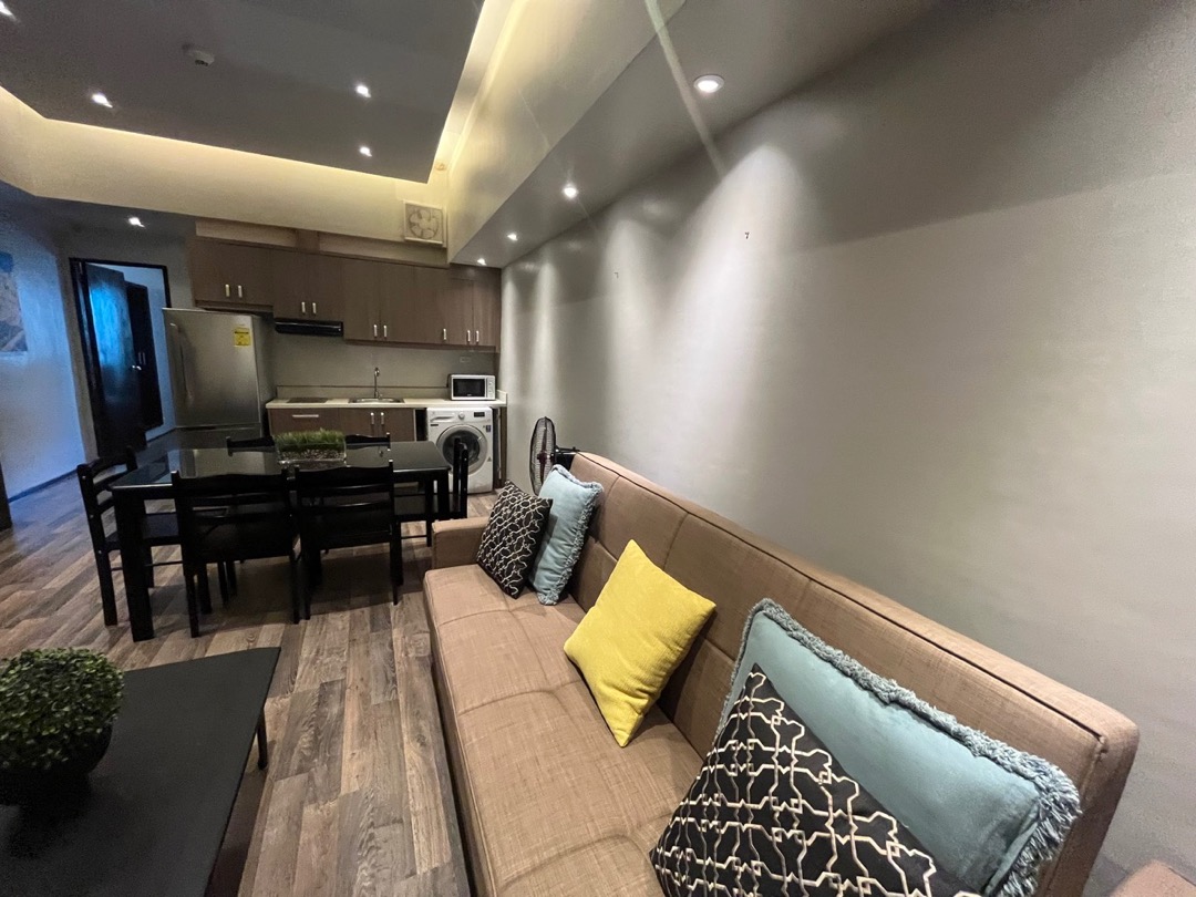 Interior Designed & Upgraded One Bedroom in BSA Suites Legazpi Village ...