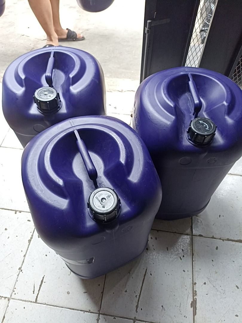 Jerigen Bekas Kosong 25Ltr, Perabotan Rumah di Carousell