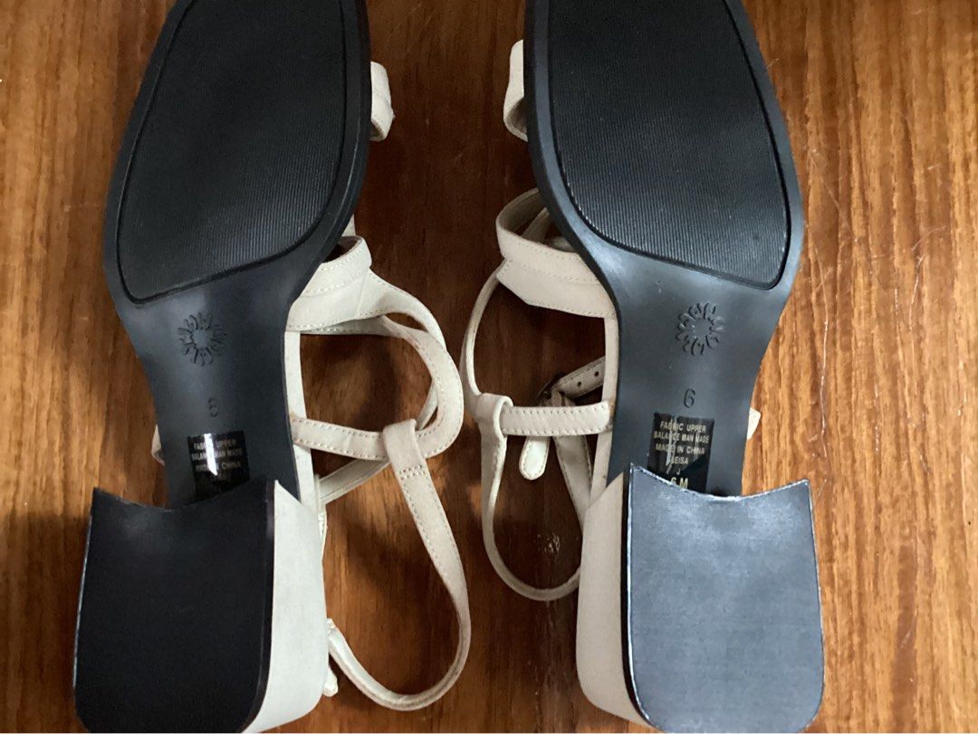 Leisa by Hillard & Hanson, Women's Fashion, Footwear, Sandals on Carousell