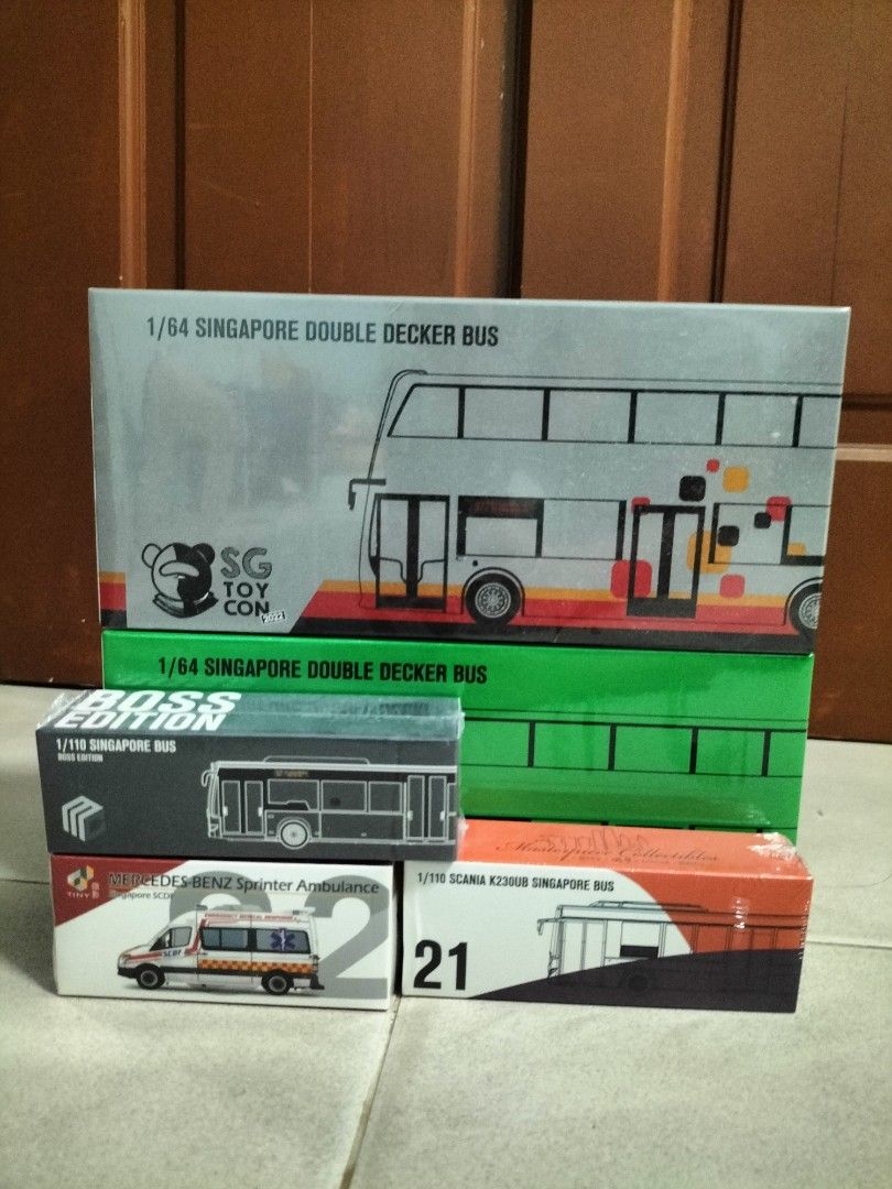 limited edition bus set, Hobbies & Toys, Toys & Games on Carousell