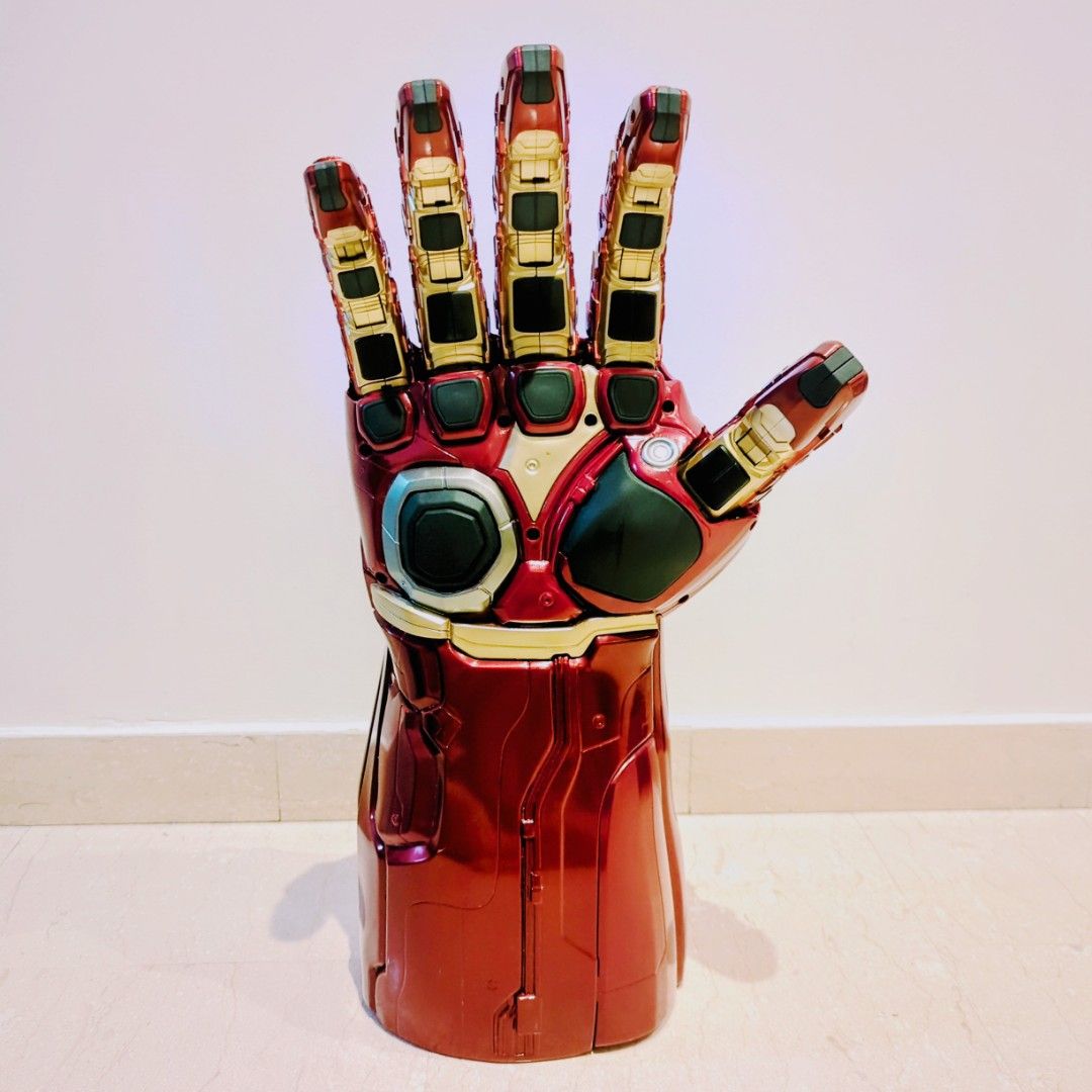 Marvel Avengers Power Gauntlet Legends Series Hasbro, Hobbies & Toys ...