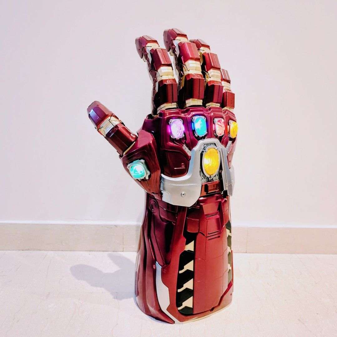 Marvel Avengers Power Gauntlet Legends Series Hasbro, Hobbies & Toys ...