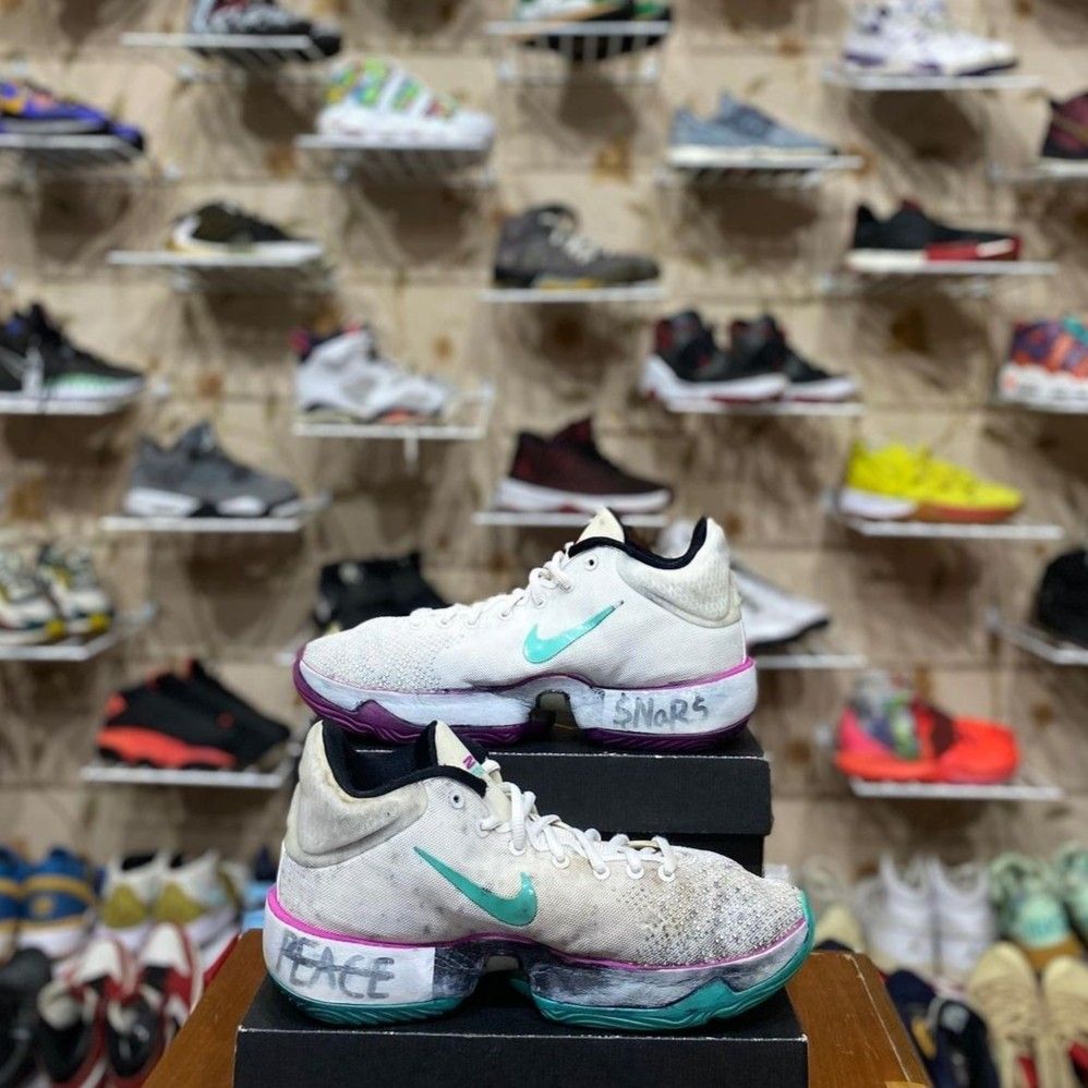 Nike Zoom Rise 2 white purple, Fesyen Pria, Sepatu , Sneakers di Carousell