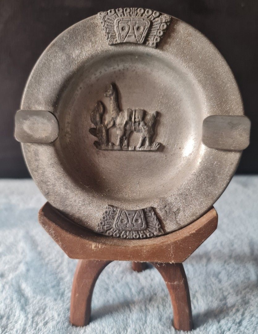 Pewter Llama Ashtray L. P. Bolivia, Hobbies & Toys, Memorabilia ...