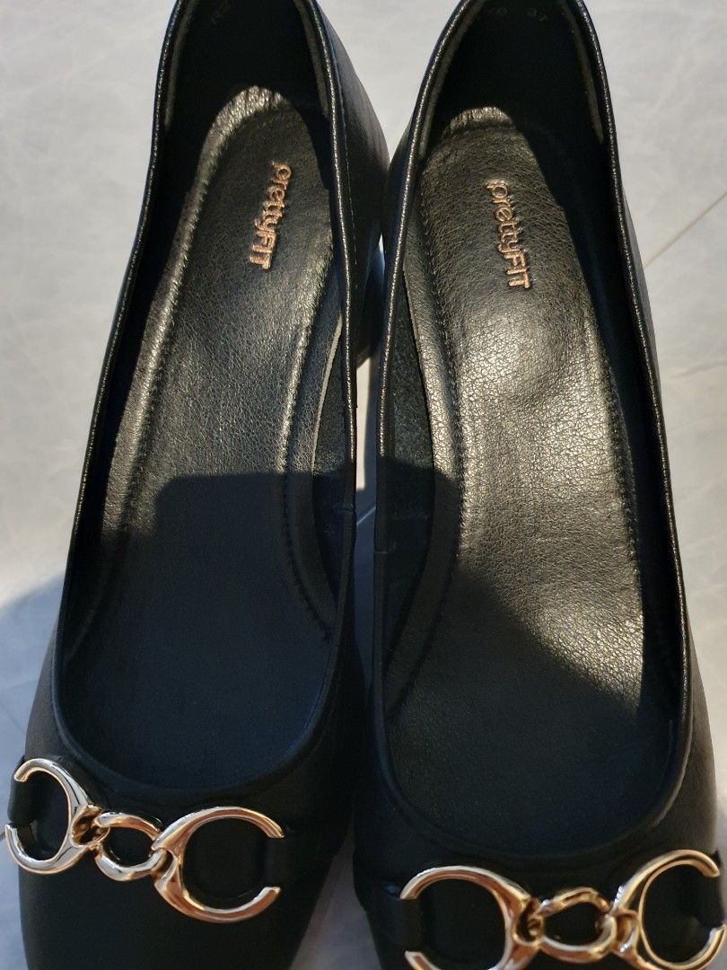 Pretty Fit Ronnie pumps, Women's Fashion, Footwear, Heels on Carousell