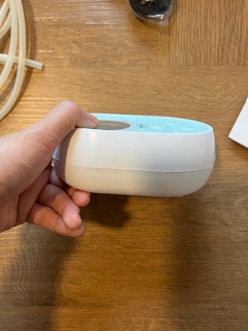 Pumpables Milk genie plus breast pump, Babies & Kids, Nursing & Feeding ...