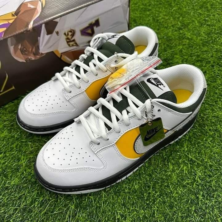 SB DUNK LOW KOBE, Luxury, Sneakers & Footwear on Carousell