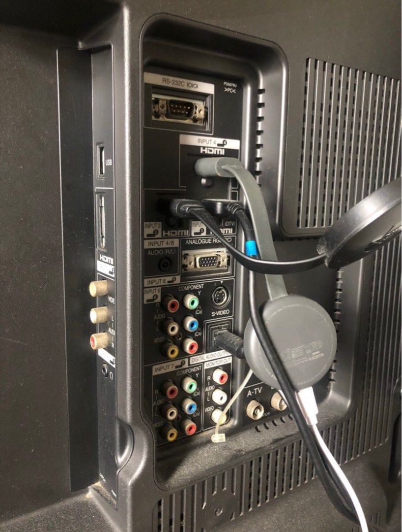 Sharp 46吋電視連有輪架或/和原裝電視腳, 家庭電器, 電視 & 其他娛樂, 電視 - Carousell