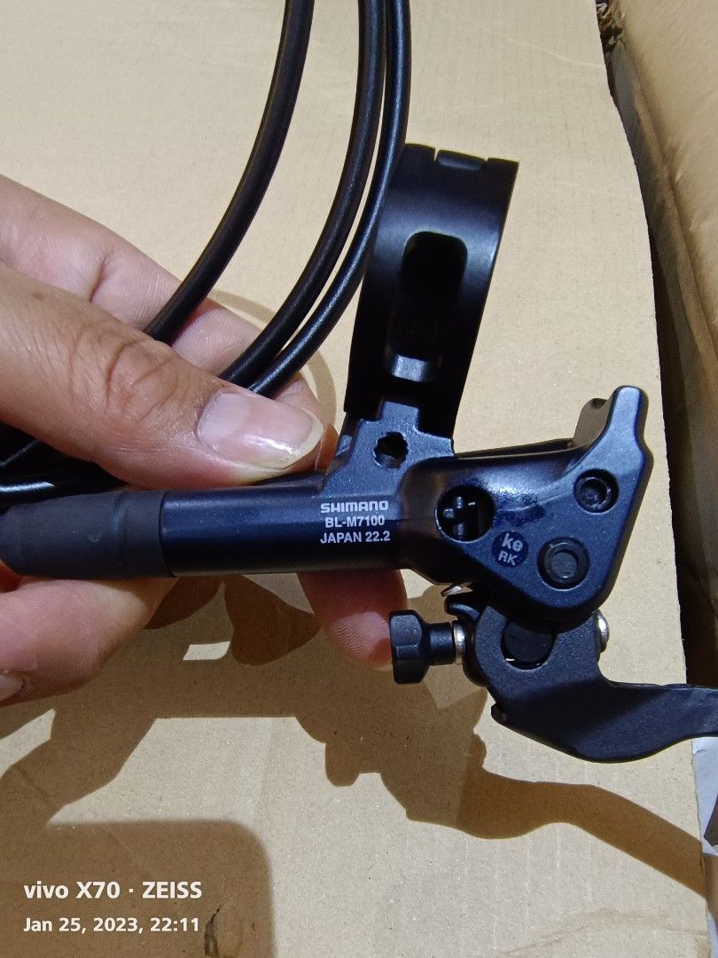 Shimano SLX BL-M7100 lever with Shimano SLX BR-M7120 4 pistons ...