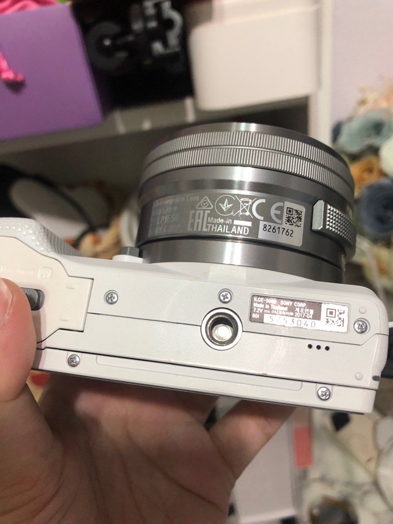 Sony A5000 - white, Photography, Cameras on Carousell