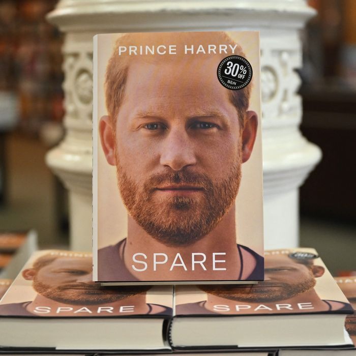 Spare: Prince Harry The Duke of Sussex, 興趣及遊戲, 書本 & 文具, 小說 & 故事書 ...