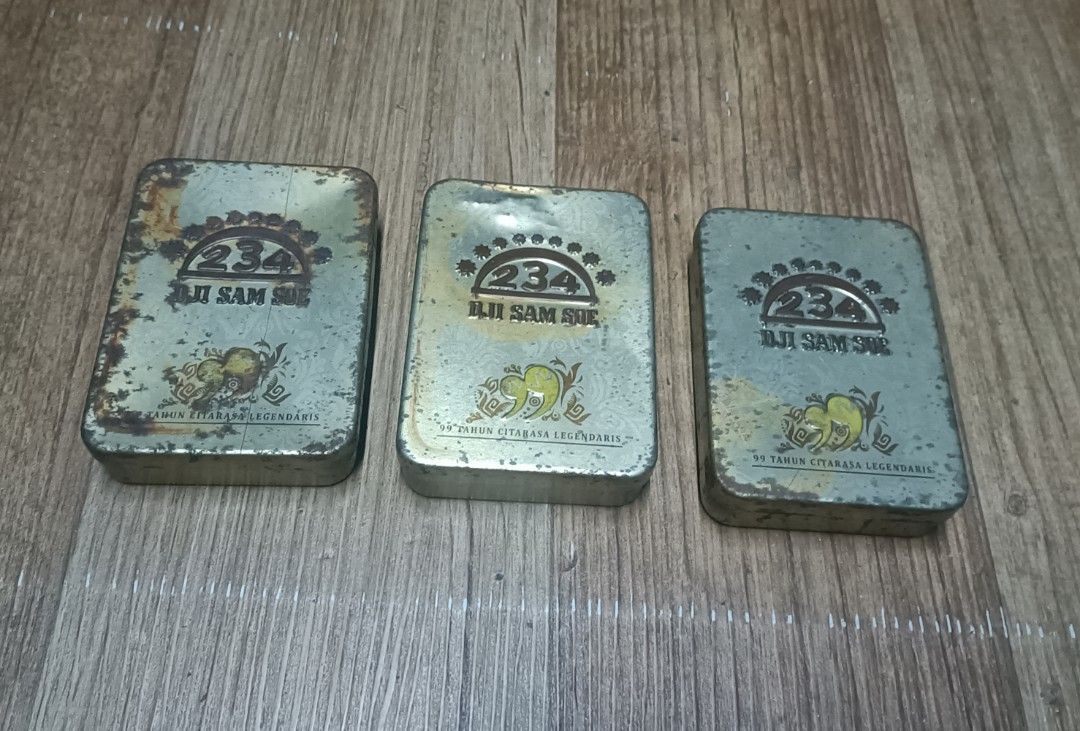 Tin Rokok Dji Sam Soe 20 batang.., Hobbies & Toys, Collectibles ...