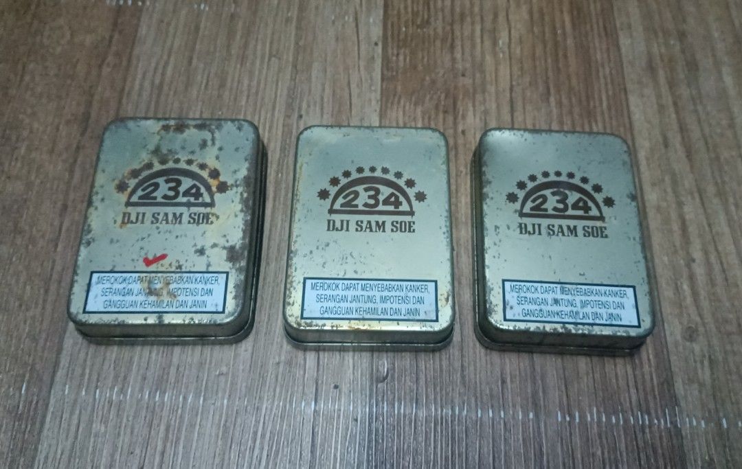 Tin Rokok Dji Sam Soe 20 batang.., Hobbies & Toys, Collectibles ...