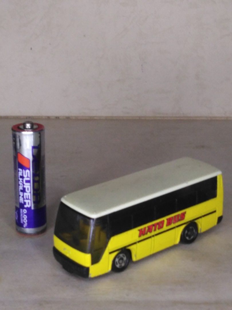 Tomica Isuzu super Hi-decker bus, Hobbies & Toys, Toys & Games on Carousell