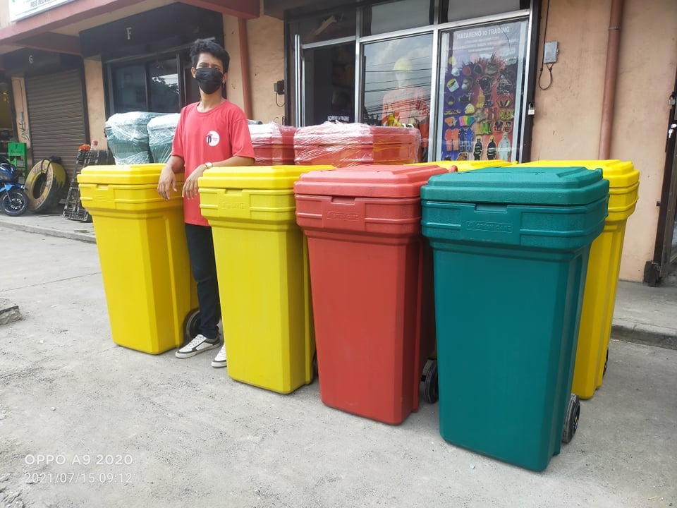 trash bin roller king 250 Liters, Furniture & Home Living, Cleaning ...