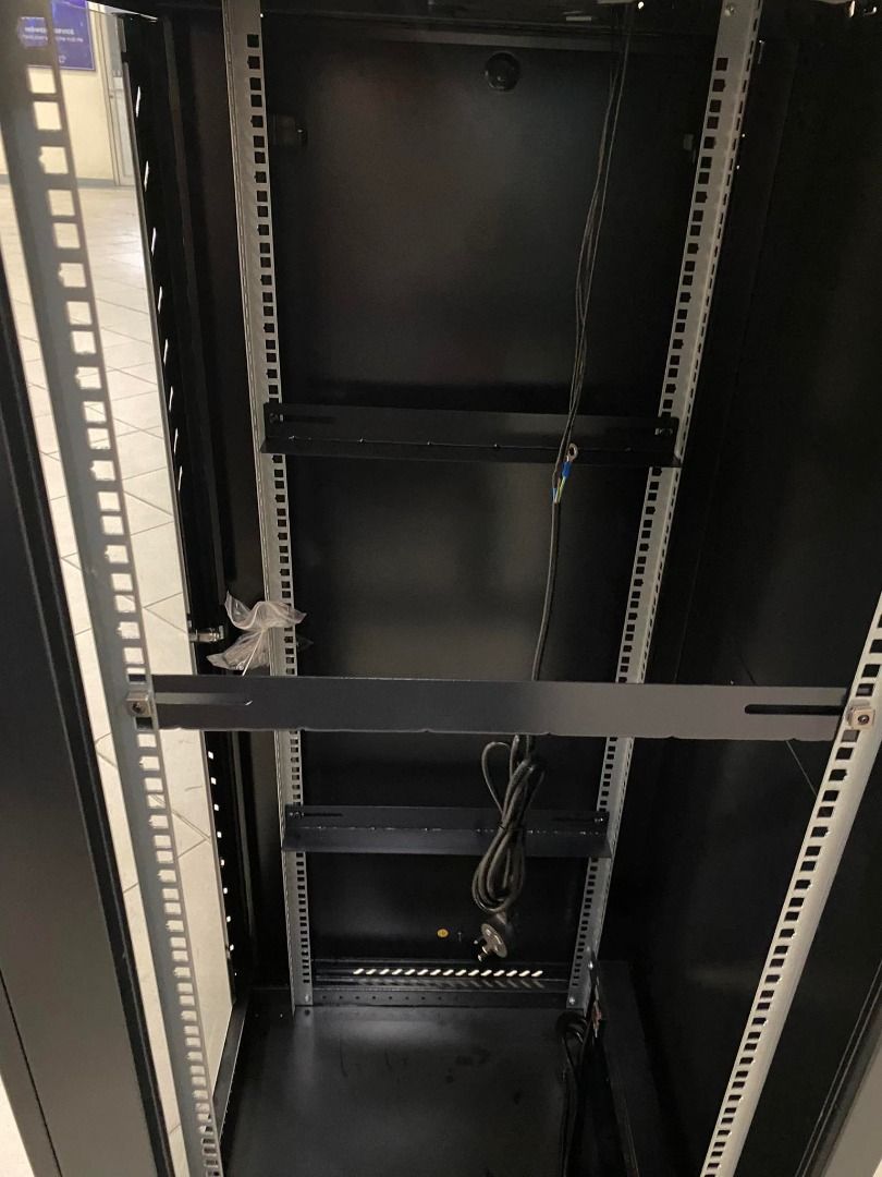 Tuffrack 27U Wallmounted Data Cabinet W=600x D=590x H=4.5FT Glass Doors ...