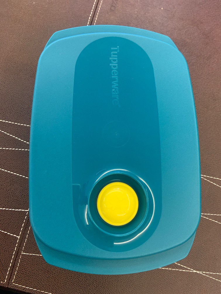 Tupperware bento box 125L, Furniture & Home Living, Kitchenware ...