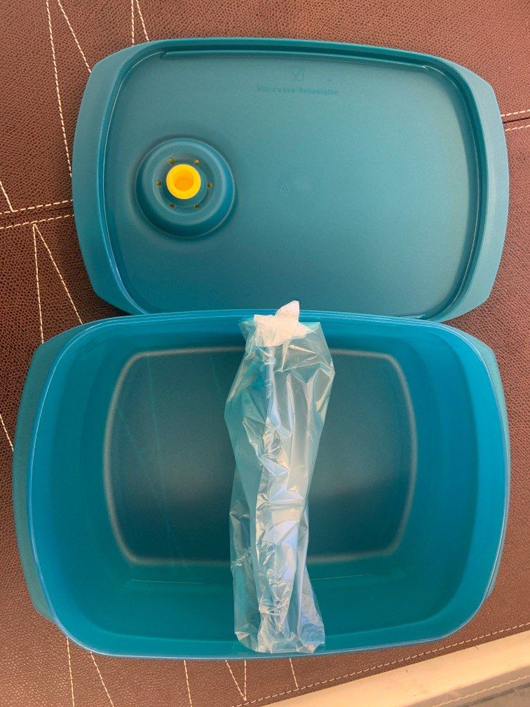 Tupperware bento box 125L, Furniture & Home Living, Kitchenware ...