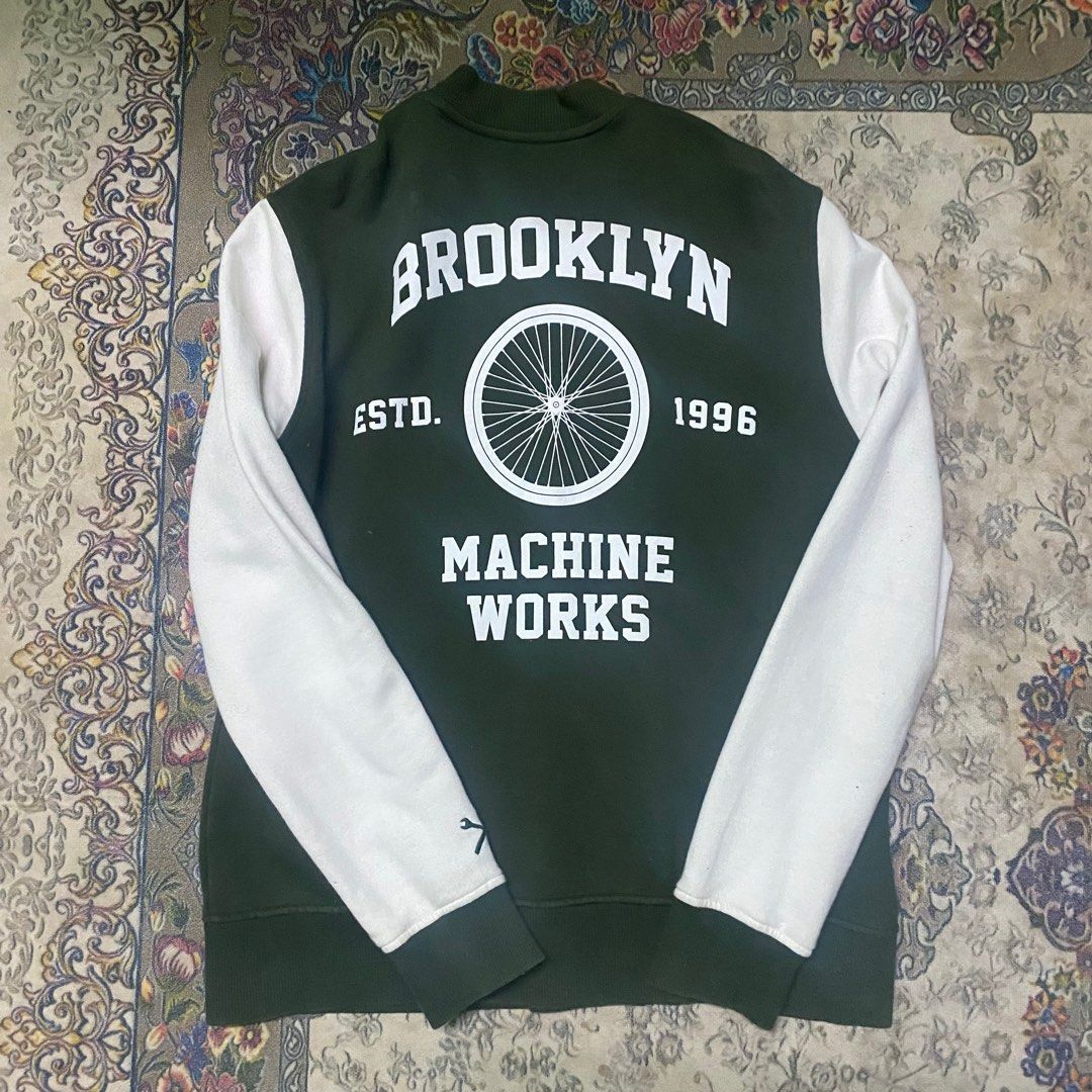 uniqlo varsity, Men's Fashion, Coats, Jackets and Outerwear on Carousell