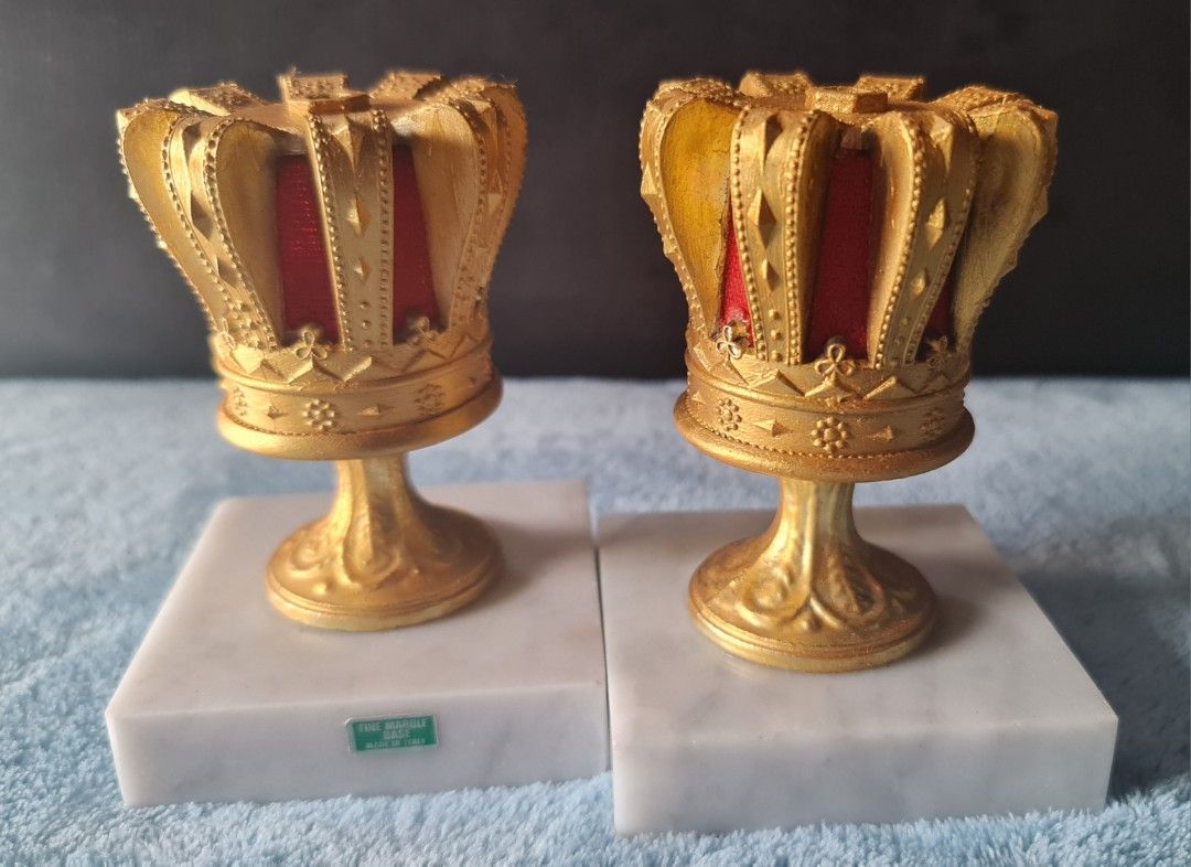 Vintage Crown Tabletop Display with Italian Marble Base, Hobbies & Toys ...