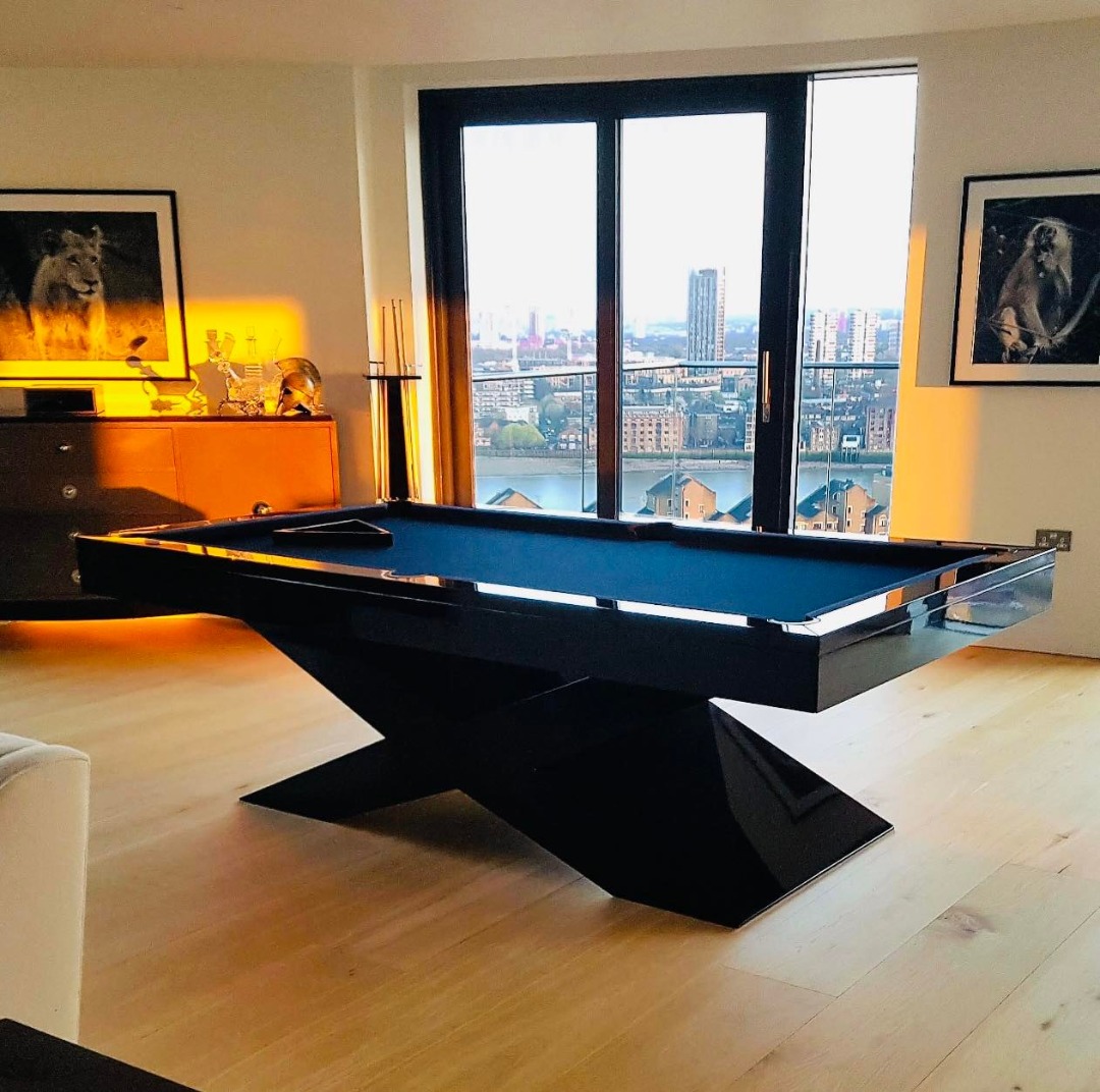 WAYNE STANDARD BILLIARD TABLE WITH COMPLETE SET (AESTHETIC BILLIARD ...