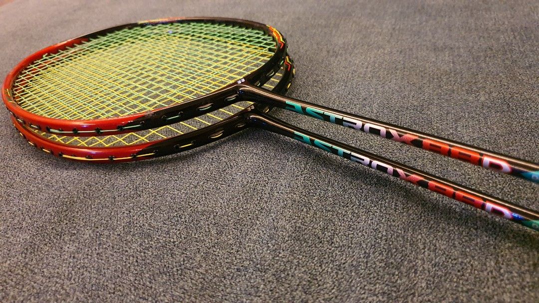 Yonex Astrox 88D 1st Gen (Ruby Red/Emerald Green), Sports Equipment ...