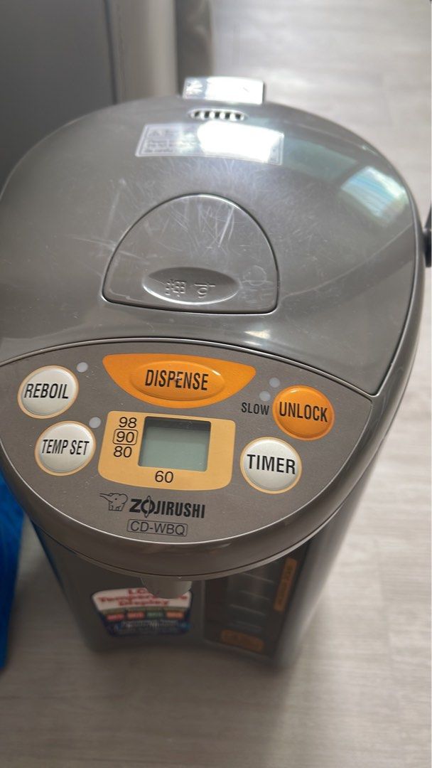 Zojirushi 4litre airpot, TV & Home Appliances, Kitchen Appliances, Kettles & Airpots on Carousell