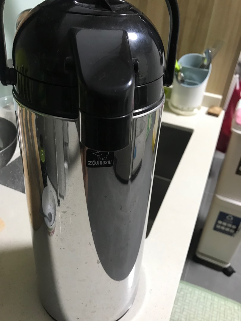 Zojirushi water flask 2.45L, TV & Home Appliances, Kitchen Appliances ...