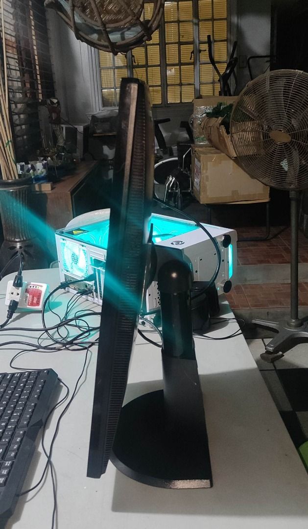 ASUS VE248H 24" Full HD Built-in Speakers Flicker-Free LED Backlight ...