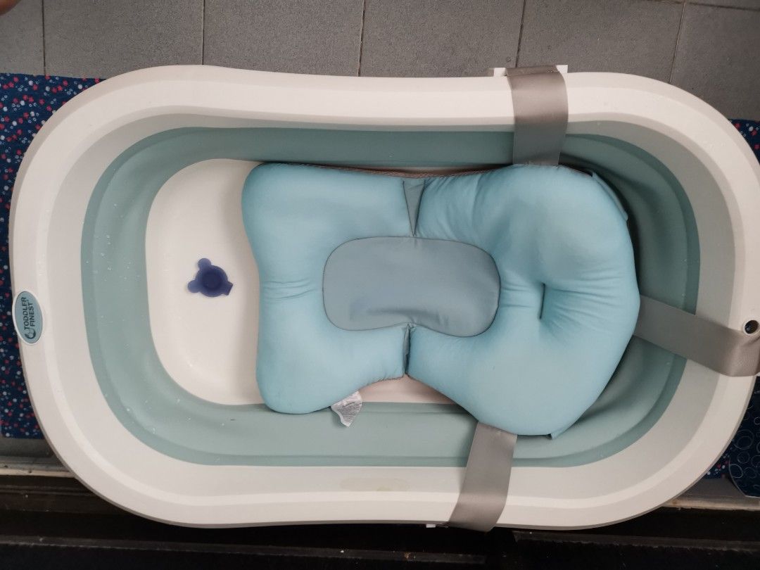 Baby collapsable bath tub with support, Babies & Kids, Bathing ...