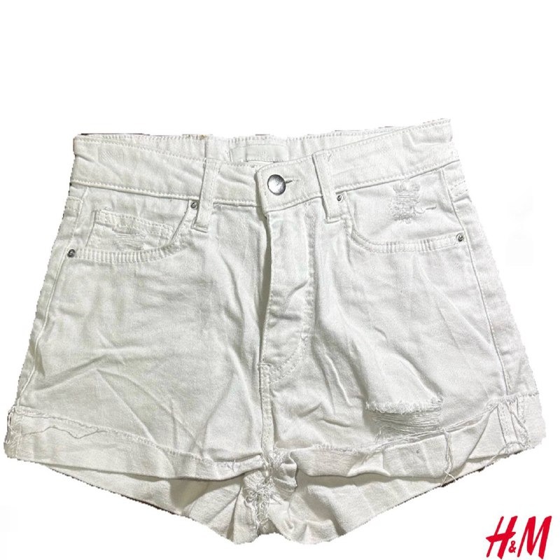 Branded short, Women's Fashion, Bottoms, Shorts on Carousell