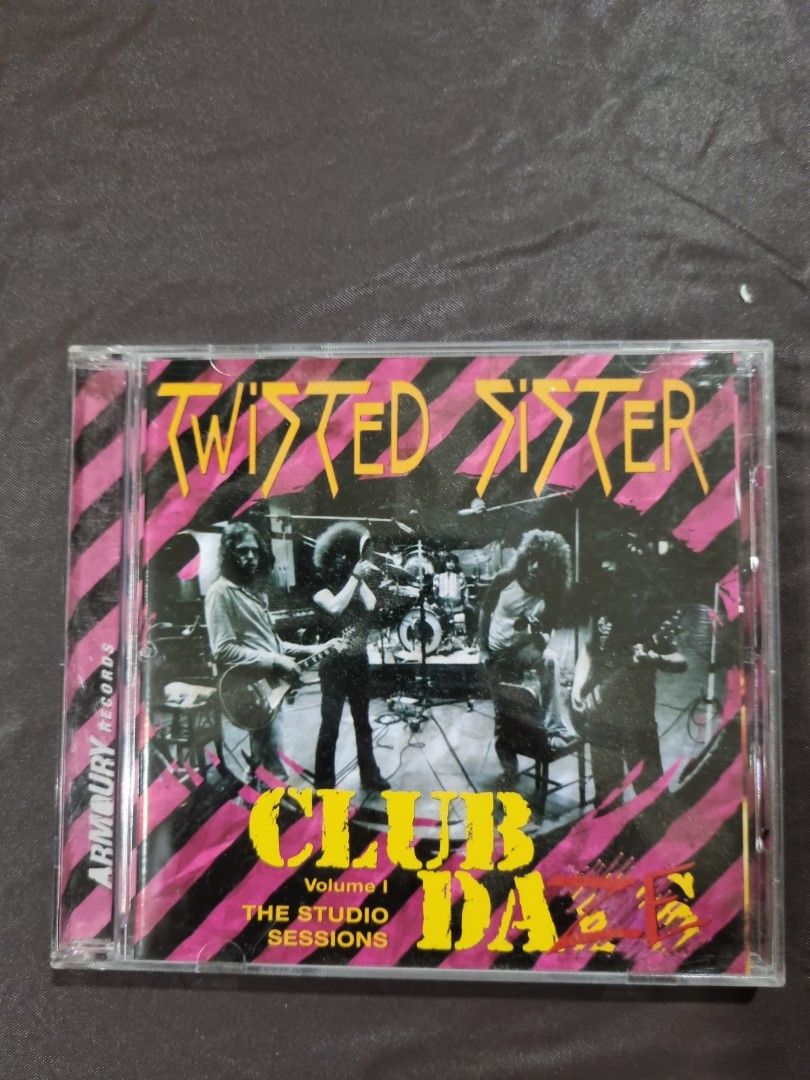 CD Twisted Sister Club Daze, Hobbies & Toys, Music & Media, CDs & DVDs ...