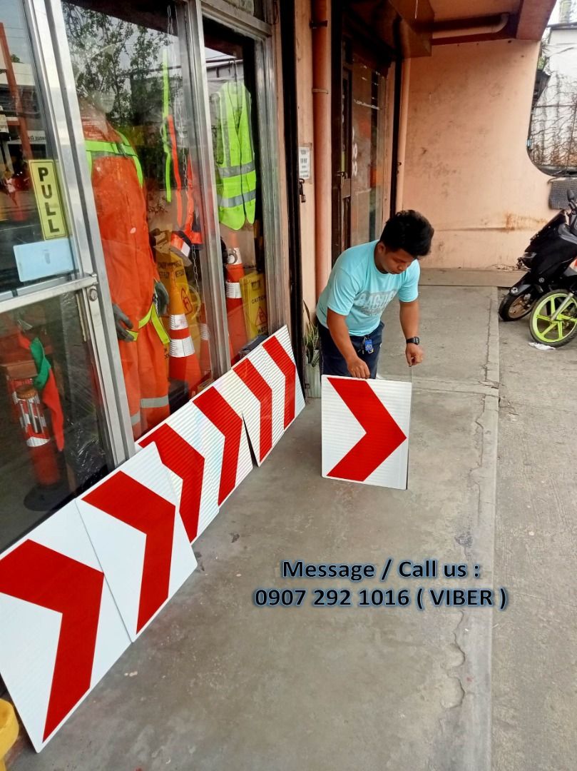 Chevron arrow signage supplier 7, Commercial & Industrial, Construction ...