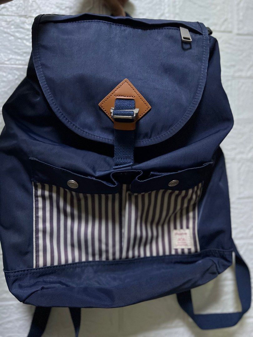 Doughnut Backpack, Women's Fashion, Bags & Wallets, Backpacks on Carousell