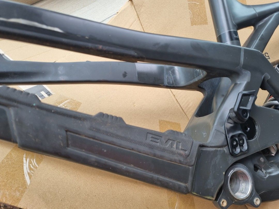 Evil Offering V2 Frame with Push Elevensix, Sports Equipment, Bicycles ...