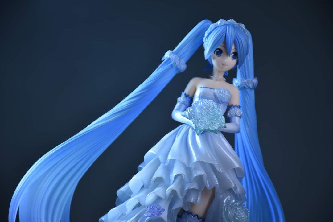 Hatsune Miku Wedding Dress Ver Hobbies And Toys Toys And Games On Carousell