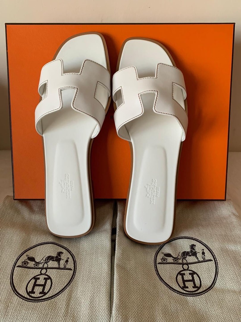 HERMES White Oran s38.5, Women's Fashion, Footwear, Flats & Sandals on ...