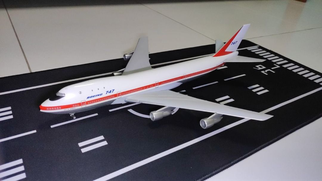 Hogan 1/200 Scale Snap-Fit Aircraft Model (B747-100), Hobbies & Toys ...