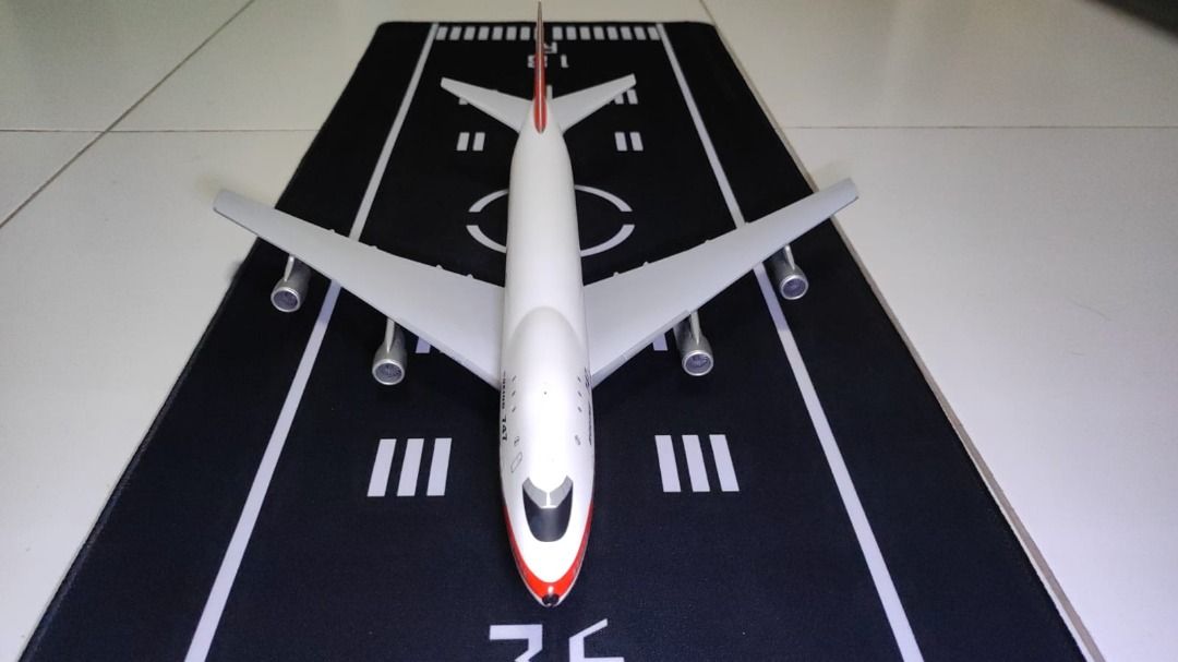 Hogan 1/200 Scale Snap-Fit Aircraft Model (B747-100), Hobbies & Toys ...