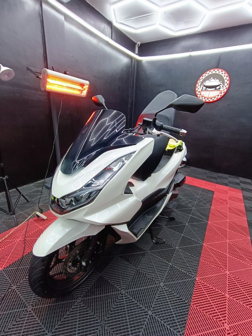 Honda PCX 160 CBS CVT White, Motorbikes, Motorbikes for Sale on Carousell