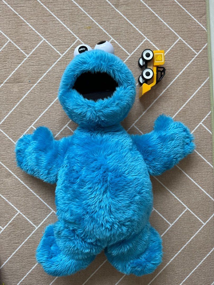 Huge cookie monster, Hobbies & Toys, Toys & Games on Carousell