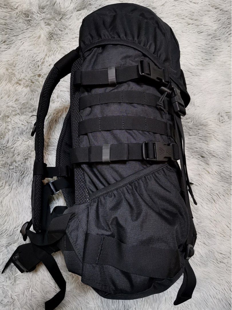 KARRIMOR Predator 30, Men's Fashion, Bags, Backpacks on Carousell